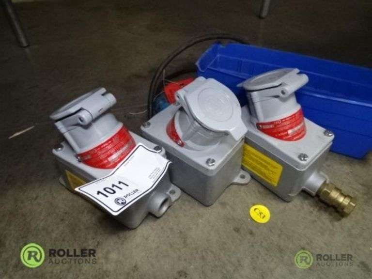 (3) Appleton EFSR-2023 Receptacle Interlocked With Switch For Hazardous ...