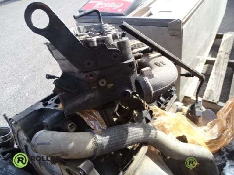 2004 Ford 6.0L Powerstroke Engine and Parts - Roller Auctions