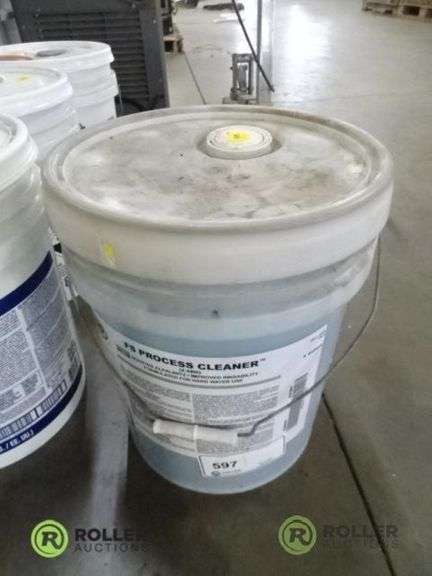 5-Gallon Bucket of ZEP FS Process Cleaner - Roller Auctions