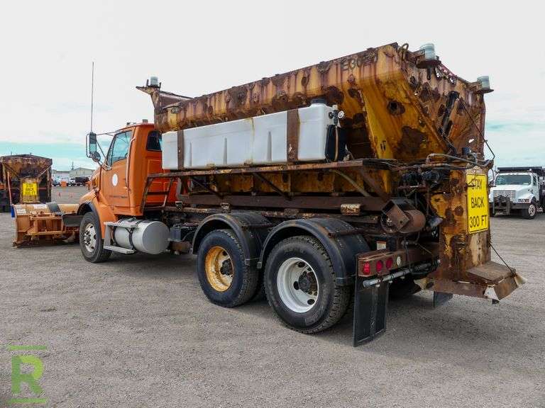 2009 Sterling L7500 Plow/Sander Truck - Roller Auctions