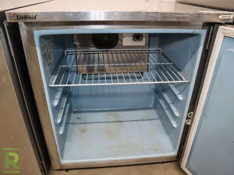 Delfield 406 Star2 27" Under Counter Refrigerator on Casters - Roller ...