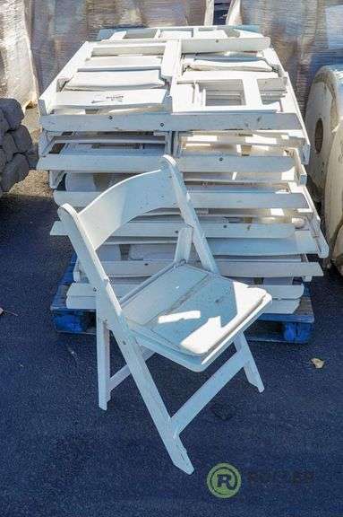 Pallet of Palmer & Snyder Plastic Folding Chairs - Roller Auctions