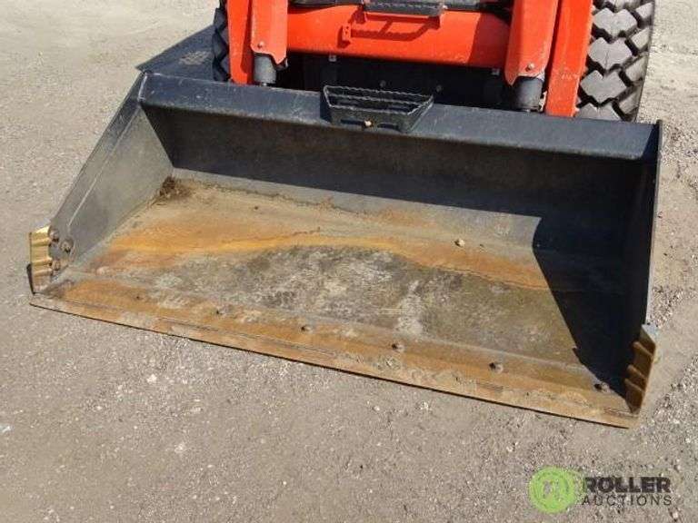 2016 Kubota SSV75 Skid Steer Loader, 2-Speed, 72in Bucket, 12-16.5 ...