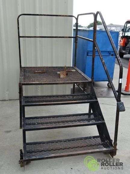 4' Trailer Access Stairs with Platform - Roller Auctions