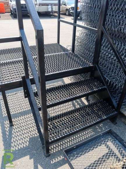 3-Step Work Platform - Roller Auctions