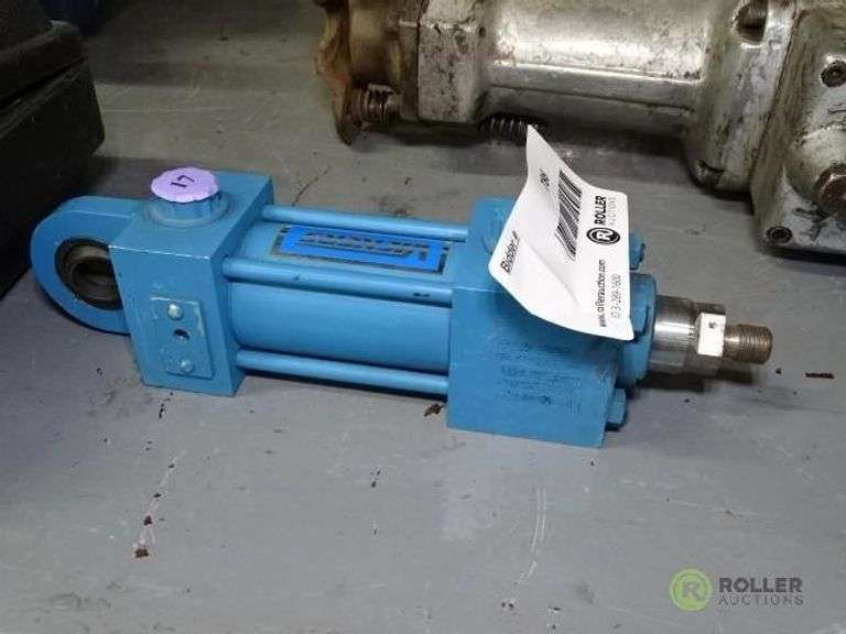 Vickers Hydraulic Ram - Roller Auctions