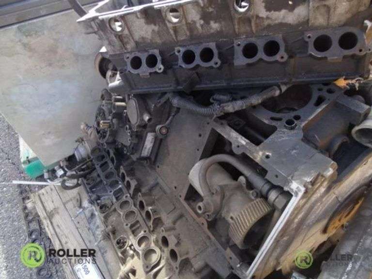 2004 Ford 6.0L Powerstroke Engine and Parts - Roller Auctions