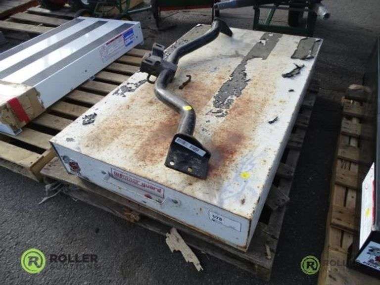 Weather Guard Pack Rat Pull Out Toolbox and Receiver Hitch - Roller ...