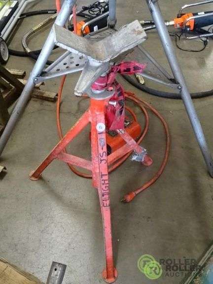 Ridgid 300 Pipe Threader With Stand - Roller Auctions