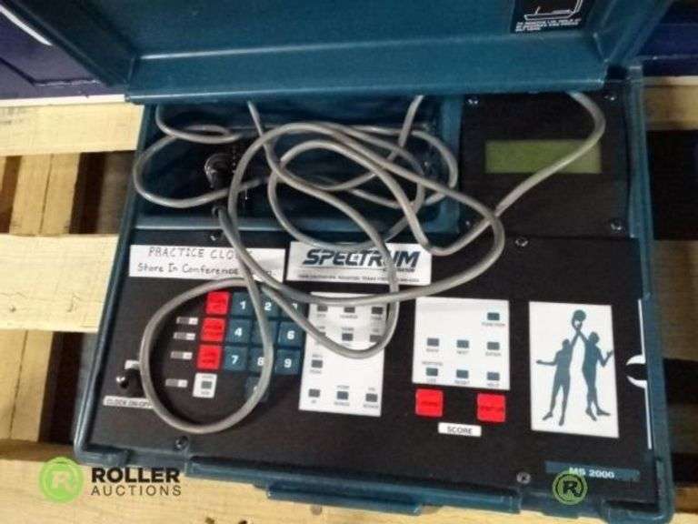 (2) Spectrum 2242 Indoor Basketball Scoreboards With Controls - Roller ...