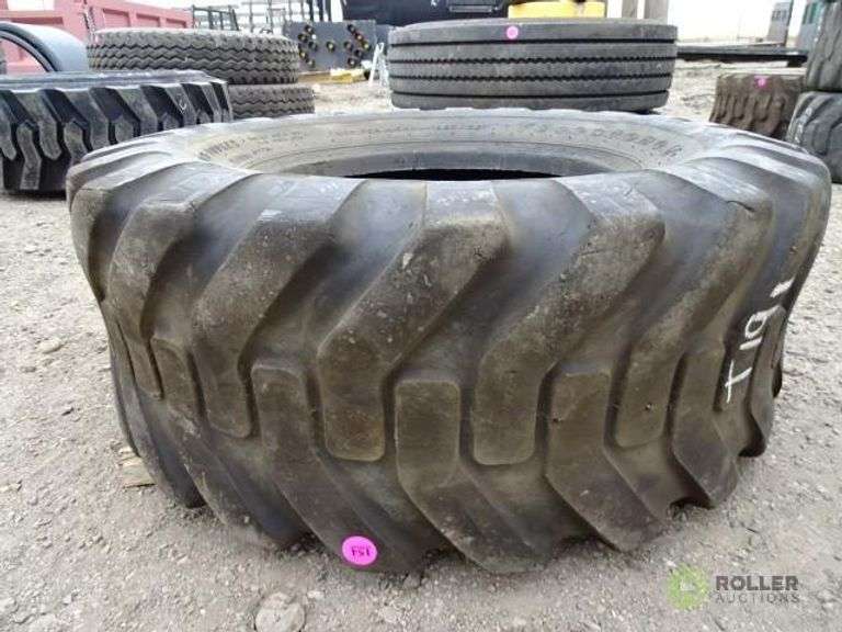 Firestone Super Traction Duplex 12-16.5 Skid Steer Tire - Roller Auctions