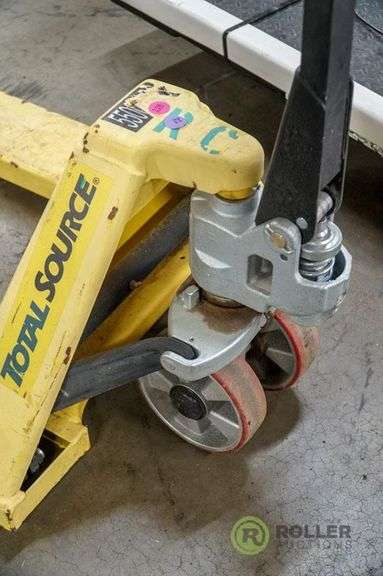 Total Source TSP5500 Pallet Jack, 5500-Lb Capacity - Roller Auctions