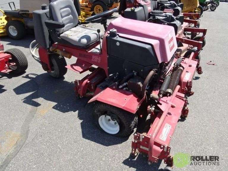 Toro Reelmaster 216-D Ride-On Mower, 3-Cylinder Diesel Engine ...