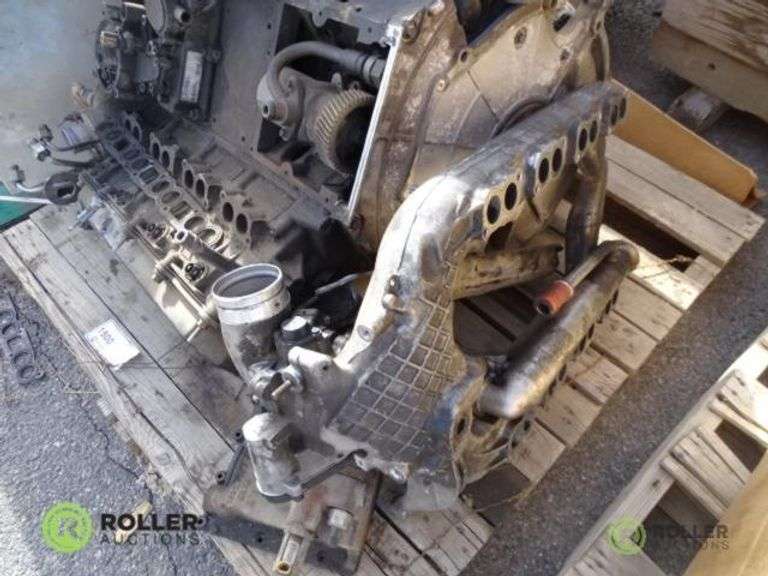 2004 Ford 6.0L Powerstroke Engine and Parts - Roller Auctions