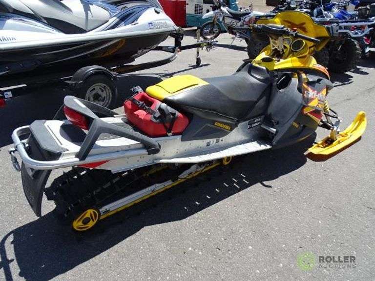 2004 SKI-DOO BOMBARDIER SUMMIT HIGHMARK SNOWMOBILE, Rotax 800 HO ...