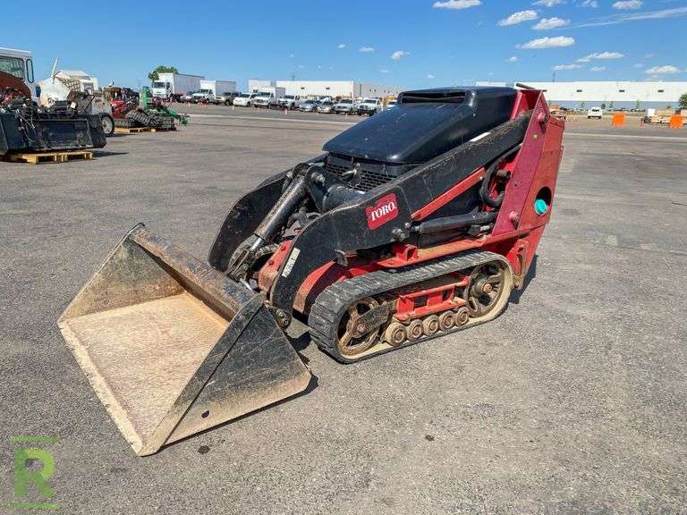 Toro 22323 Dingo Mini Loader 41" Bucket, Auxiliary Hydraulic, 43 ...