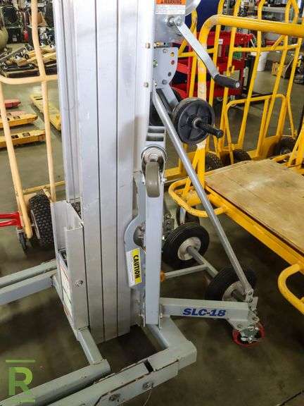 Genie SLC-18 Superlift Contractor Manual Material Lift, 650-Lb Capacity ...