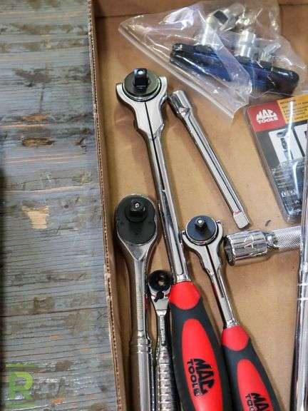 Tray With Expert and Mac Tools Torque Wrenches, Adapters and Mac Tools ...