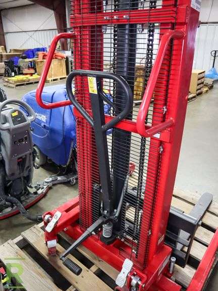 Dayton 4VME9 Manual Straddle Stacker, 2,000 lb Load Capacity, 36" x 4 ...
