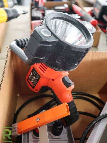 Intertek SLV20 and (2) HDX Work Lights - Roller Auctions