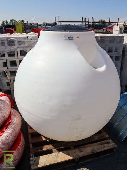 300-Gallon Poly Septic Tank - Roller Auctions