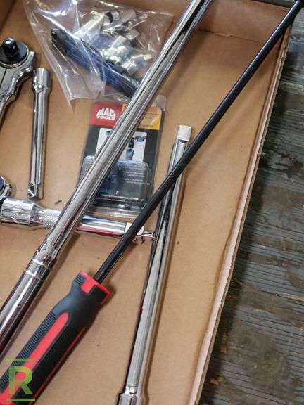 Tray With Expert and Mac Tools Torque Wrenches, Adapters and Mac Tools ...