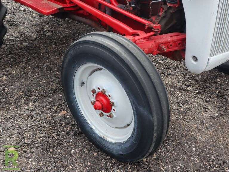 Ford 8N Farm Tractor - Roller Auctions