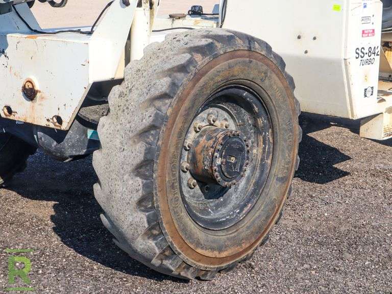 Square Shooter SS-842 Telescopic Forklift - Roller Auctions