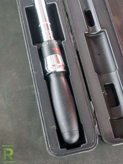 Husky 39103 Pro Torque Wrench - Roller Auctions