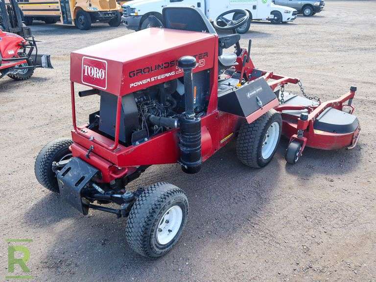 2000 Toro 30795 Groundsmaster 325-D 4WD Ride-On Mower - Roller Auctions