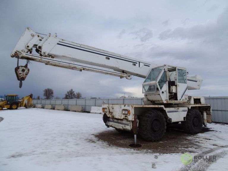 LORAIN LRT-18U Rough Terrain Crane, 18-Ton Capacity, 60 Ft. 3-Stage ...