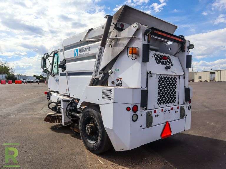 2010 Allianz Johnston 3000MX RWD Street Sweeper - Roller Auctions