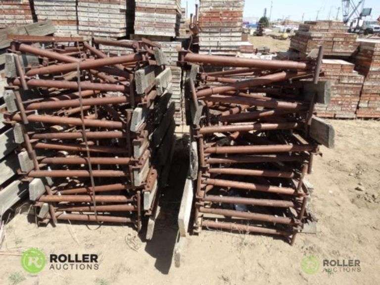 Large Assortment of C49 Overhang Brackets - Roller Auctions