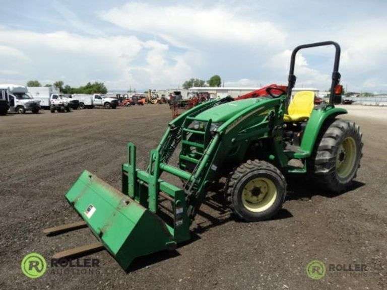 JOHN DEERE 4120 TRACTOR LOADER, 4WD, Diesel, 72in Bucket, 40in Fork Attachment, 3-Pt, PTO, 3-Pt ...