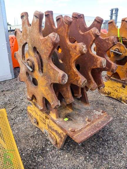 34" Sheepsfoot Compaction Wheel To Fit Excavator - Roller Auctions
