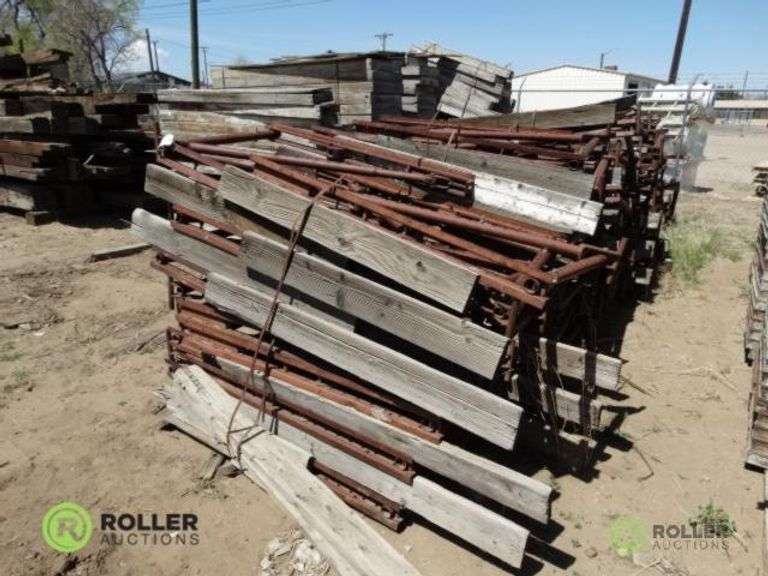 Large Assortment of C49 Overhang Brackets - Roller Auctions