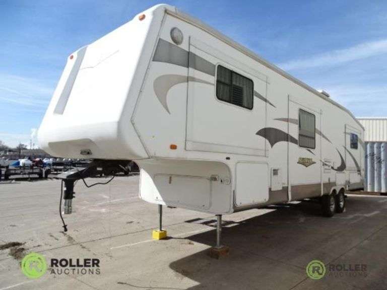 2004 CROSSROADS SILVERADO T/A 35' 5th WHEEL CAMPER TRAILER, 3-Slide ...