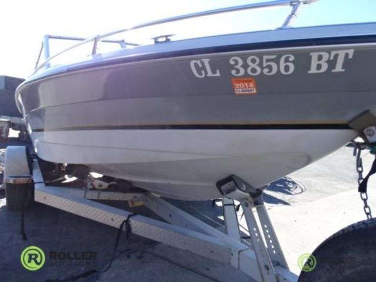 Rinker 16' 8-Passenger Boat, Mercruiser Inboard Outboard Motor, H/N ...