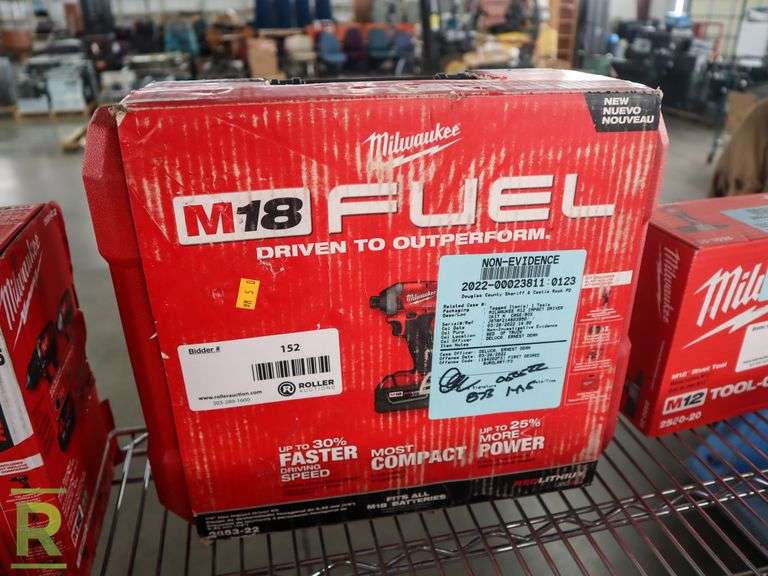 New Milwaukee 2853-22 M18 1/4" Hex Impact Driver Kit - Roller Auctions