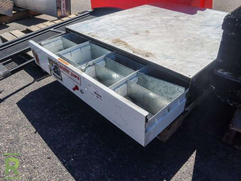 Weather Guard Pack Rat Sliding Bed Box - Roller Auctions