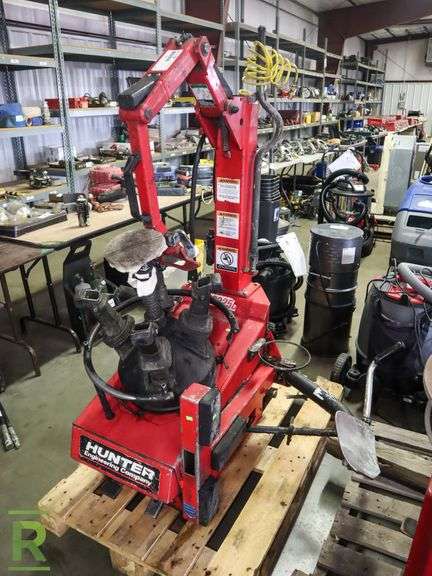 Hunter TC3250 Tire Changer - Roller Auctions