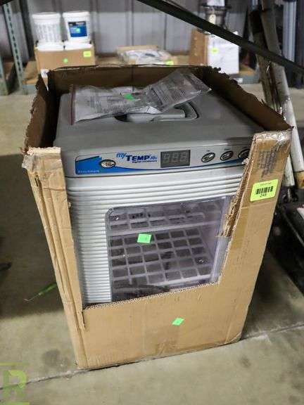 Benchmark H2200-HC Digital Mini Incubators - Roller Auctions