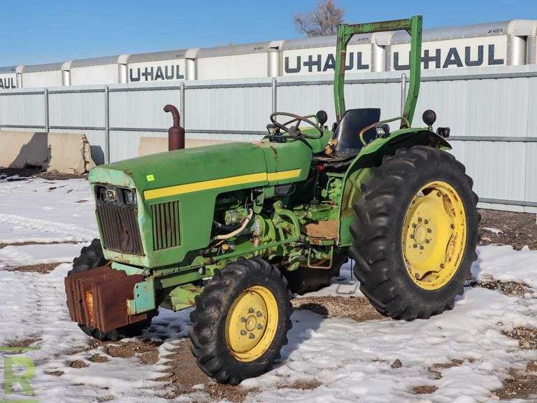John Deere 950 4WD Tractor - Roller Auctions