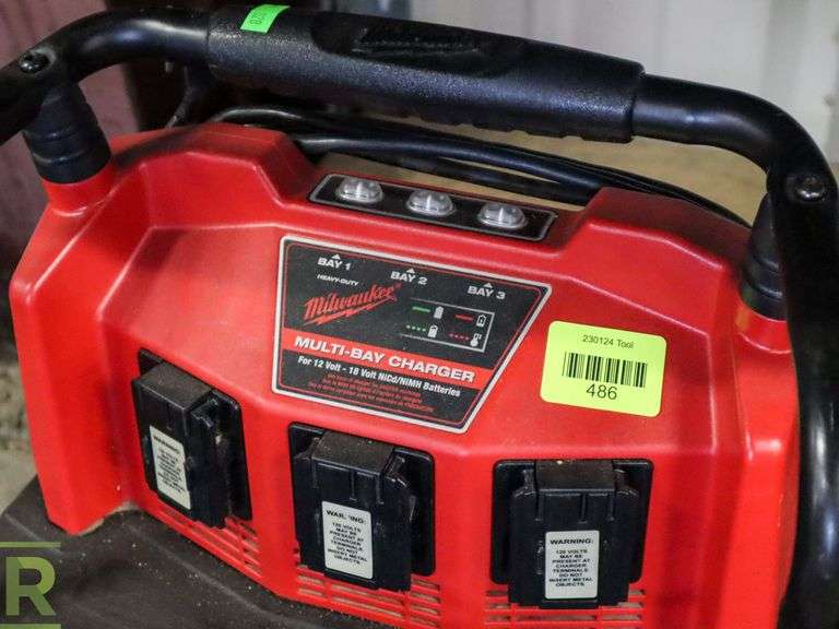 Milwaukee Multi-Bay Charger And Power Plus Charger - Roller Auctions