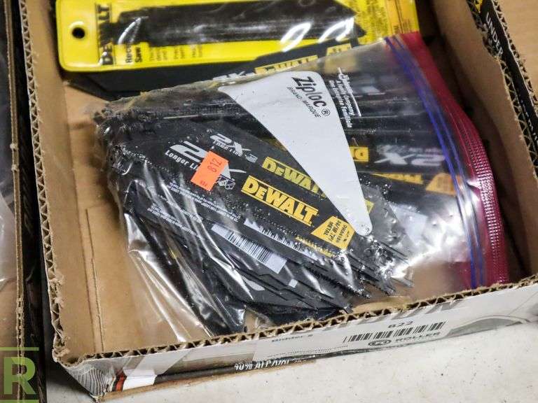 Tray of DeWalt Metal Reciprocating Saw Blades; DWA4186, DWA4188 ...