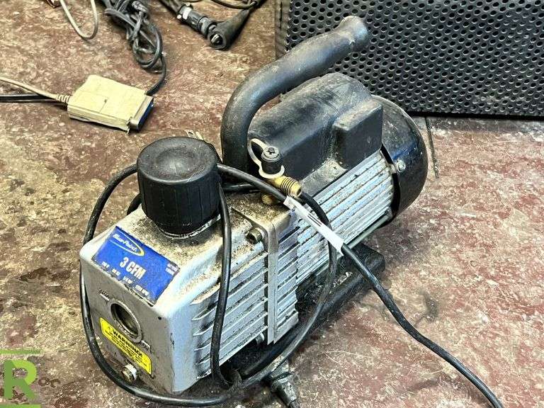 Blue Point 3CFM Vacuum Pump - Roller Auctions