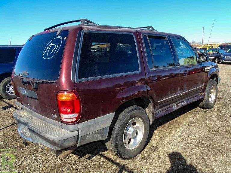 2001 Ford Explorer XLT 4WD - Roller Auctions