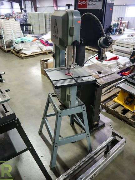 Delta 28-195 Band Saw - Roller Auctions