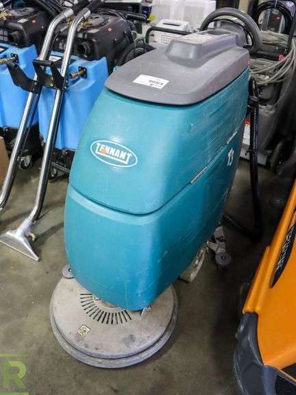 Tennant T3 Floor Scrubber - Roller Auctions