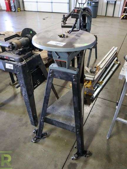 Delta 40-650 Q-3 18" Scroll Saw - Roller Auctions